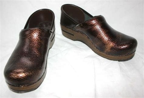 Dansko Metallic Brown Copper Clogs 39 8 5 Ebay