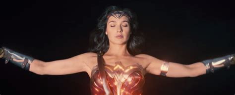 Gal Gadot Filmed Wonder Woman Reshoots 5 Months Pregnant Because She