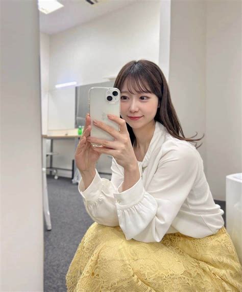 吉田悠希さんのインスタグラム写真 吉田悠希instagram「♡ 今週のミッドナイト競輪の衣装は 鮮やかなレモンイエローのレース