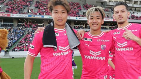 Beda Nasib 2 Pemain Keturunan Indonesia Di Liga Jepang Justin Hubner