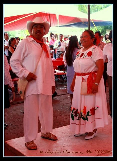 Traje Huasteco Vestimenta De La Region Huasteca Que Abarca… Flickr