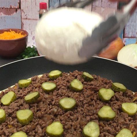 Recette La Pizza Burger Sur Chefclub Original Yemek Tarifi Yemek Yiyecek Ve Içecek