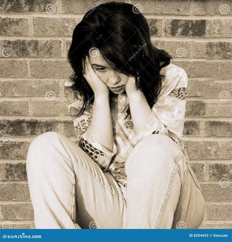 Droevig Gedeprimeerd Tienermeisje Stock Foto Image Of Schreeuw Meisje