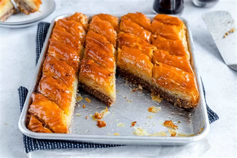 روش تهیه باقلوای گردویی، شیرینی سنتی بین المللی