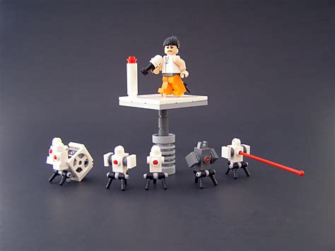 LEGO Portal 2: Chell & turrets : Portal