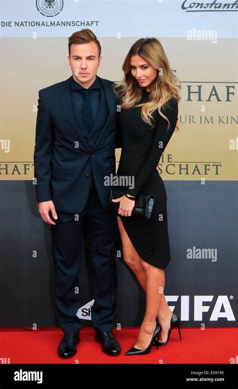 Ann Kathrin Brommel Y Mario