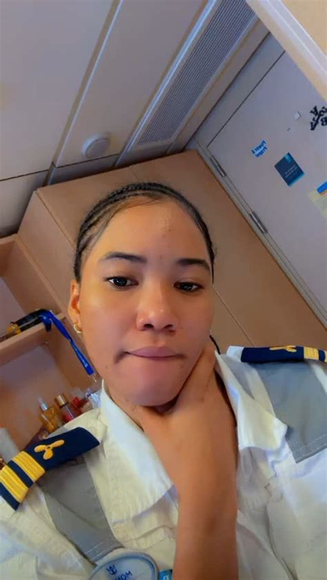 👤 1 Sent You A Friend Request 💗