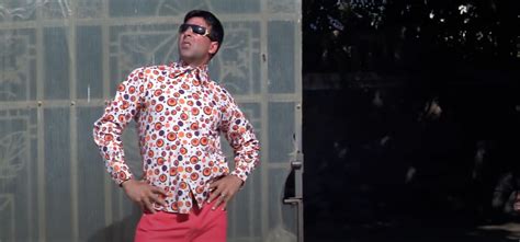 As Kartik Takes Over Hera Pheri 3 Akshay Meets Fan In Jeddah Who Recreates Rajus Iconic Pose