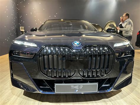 2023 Bmw I7 Vs 2024 Bmw I5 Sedan Dimension Comparison
