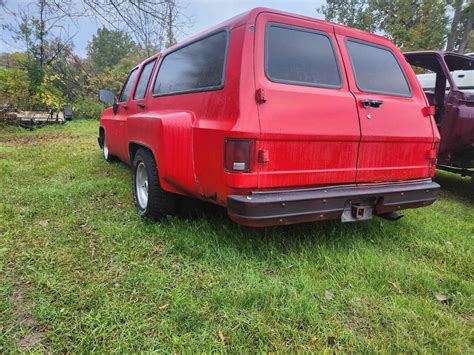 1980 Chevrolet Suburban 2500 · Dually Commercial Trucks Standish