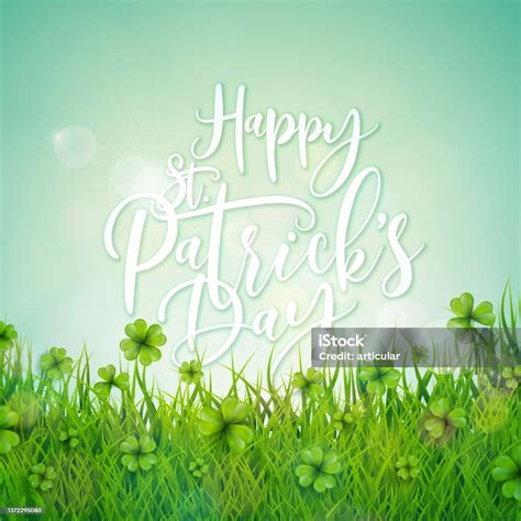 푸른 하늘 배경에 녹색 클로버 필드세인트 패트릭의 날 일러스트레이션 전단지 인사말 카드 웹 배너 휴일 포스터 또는 파티 초대를위한 아일랜드 어 성 패트릭 럭키 홀리데이 벡터
