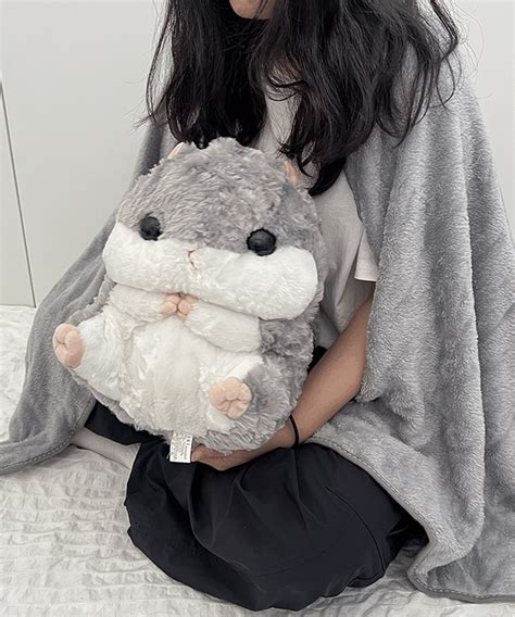 [h 묶음구매할인] 따뜻햄찌 웜핸드 쿠션 담요 겨울 친구 우정 선물 극세사 무릎담요 에이블리