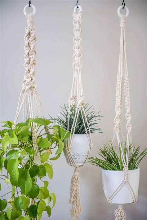 LEARN THREE BASIC MACRAME KNOTS TO CREATE YOUR WALL HANGING