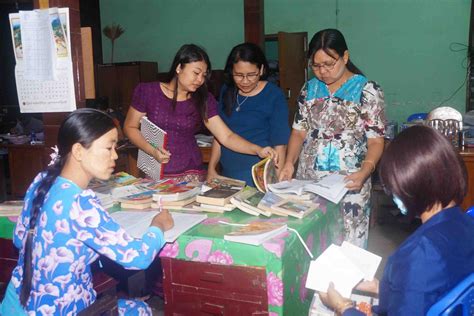 တပ်ကုန်းမြို့နယ်အတွင်းရှိ ဌာနဆိုင်ရာရုံးများသို့ စာအုပ်၊ စာစောင်များ က