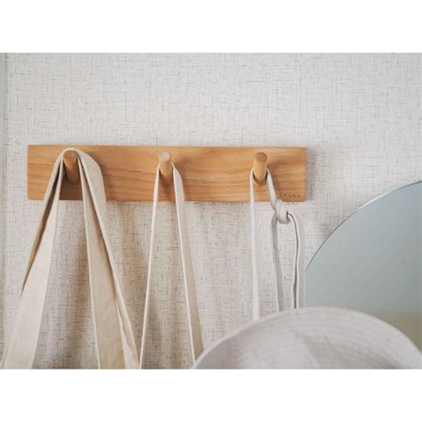 ไม่ต้องเจาะผนัง Chuno ราวแขวนของติดผนัง ราวตะขอไม้ ที่แขวนของติดผนัง ไม้บีชแท้ แถมอุปกรณ์