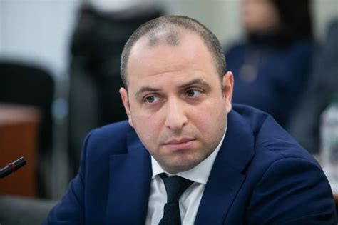 Нового министра обороны Украины Рустема Умерова 5 лет назад завербовало