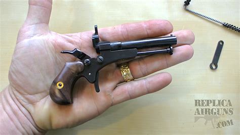 Pedersoli Derringer Guardian 11 45mm 177 Pellet Pistol Table Top Review