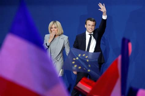 Los Macron La Historia De Amor Que Rompió Con Los Estereotipos Presidenciales Infobae