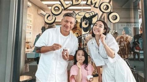 Gisel And Gading Keciduk Jalan Bareng Gempi Bikin Salfok Udah Besar