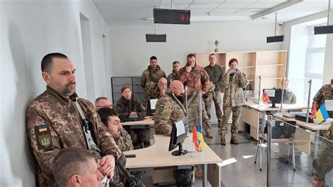 В Міноборони розповіли скільки рекрутингових центрів діятимуть в Україні на початку літа