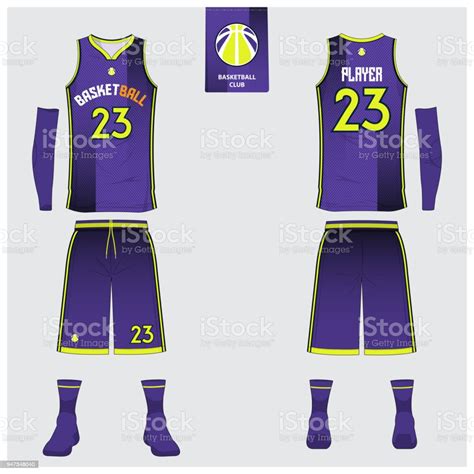 보라색 농구 클럽 농구 저지 또는 스포츠 유니폼 템플릿 디자인 전면 및 후면 보기 스포츠 T셔츠 디자인입니다 탱크 탑 티셔츠 농구 플랫 디자인으로 최대 조롱 벡터 농구복에