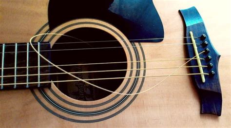 How To Avoid Snapping Your Guitar Strings Mozart Project