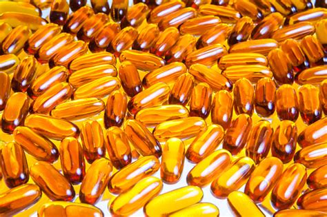 생선 기름 소프트 캡슐 오메가 보충 배경 건강 한 제품 개념 건강관리와 의술에 대한 스톡 사진 및 기타 이미지 건강관리와 의술 건강한 생활방식 건강한 식생활 Istock