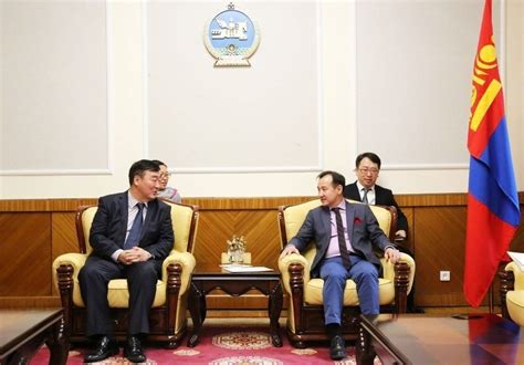 Гадаад харилцааны сайд Д Цогтбаатар БНХАУ аас Монгол Улсад суугаа Элчин сайдыг хүлээн авч уулзав