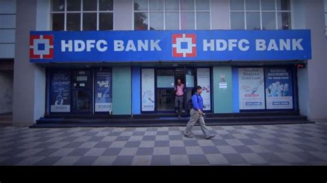 HDFC Bank Issues Alert For Customers Against Bank Frauds Here S How To Stay Safe