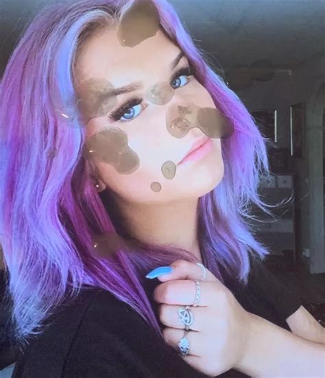 Mirabell Lundgren Scrolller