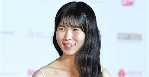 공민정 레드카펫 너무 떨려요~[포토엔hd]