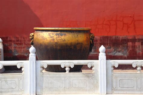 故宫消防水缸图片素材 故宫消防水缸设计素材 故宫消防水缸摄影作品 故宫消防水缸源文件下载 故宫消防水缸图片素材下载 故宫消防水缸背景素材 故宫