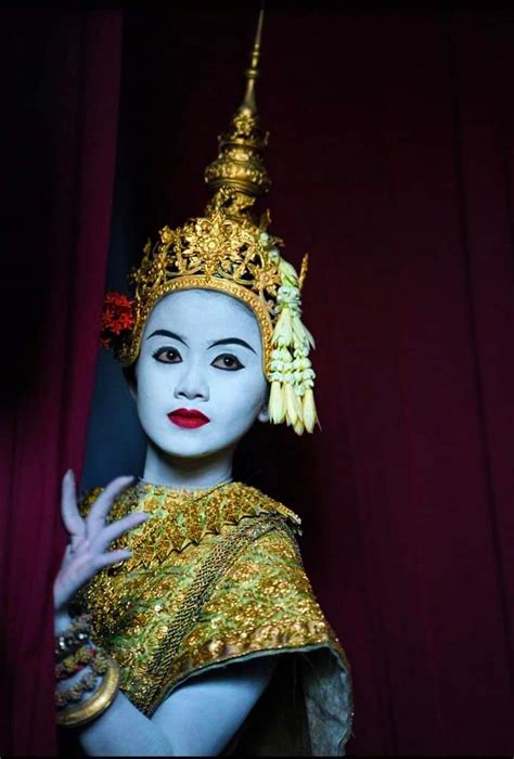 Character Of Princess Vathana Tevy Royal Ballet Of Cambodia Royal Ballet Ballet Royal