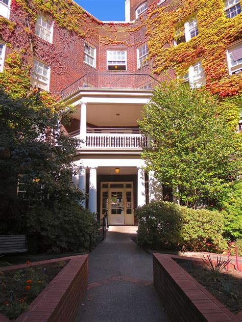 Montgomery Court At Portland State University Steve Acheff Flickr