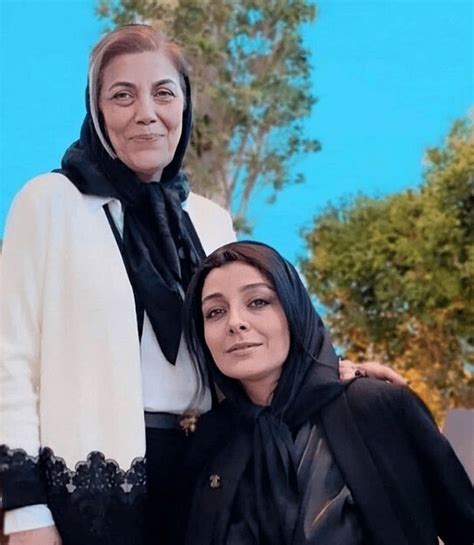 بیوگرافی ساره بیات دایان