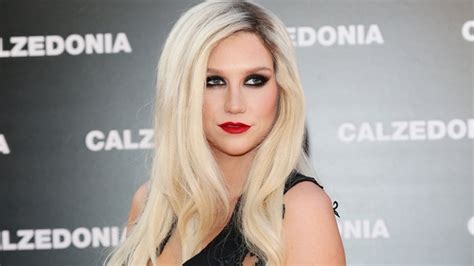 10 Facts About Kesha World S Facts