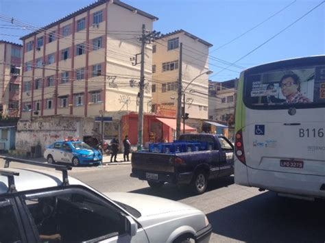 G1 Polícia Faz Buscas Por Suspeitos De Morte De Tenente Da Upp Vila