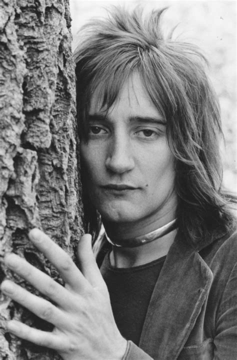 20 Vintage Photographs Of A Young Rod Stewart In The 1960s ~ Vintage