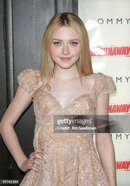 The Runaways 2010 Film Photos And Premium High Res Pictures Getty Images