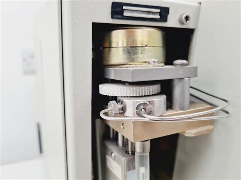 Waters Hplc System Including 2487 Detector 717 Autosampler 600s Controller