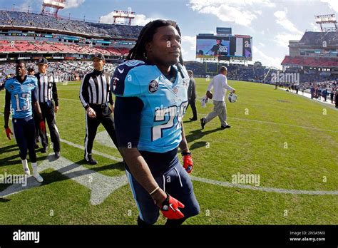Tennessee Titans Running Back Chris Johnson 28 Walks Off The Field