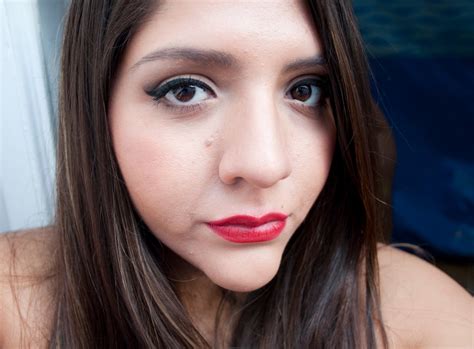 Hola Flo Beauty And Lifestyle Blog FOTD Urban Decay Naked Basics