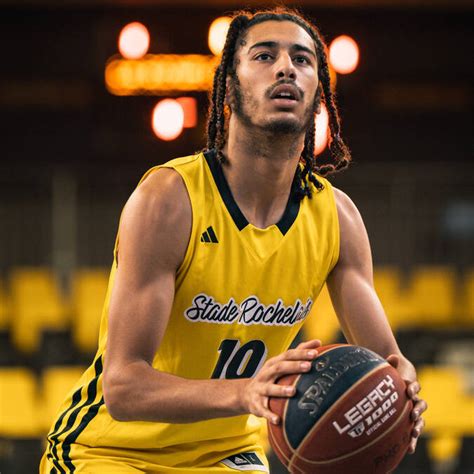 À La Rencontre De Sami Chabbi Stade Rochelais Basket