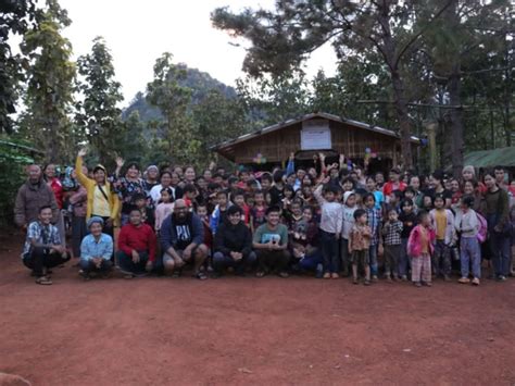 Dvb အိမ်မပြန်နိုင်သေးသူတို့ရဲ့ ခရစ္စမတ်