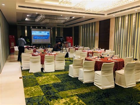 Gallery Box Hacker Associate