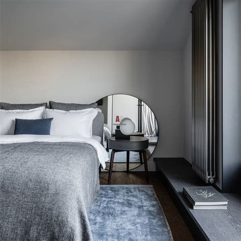 Фото интерьера спальни пентхауса в стиле лофт