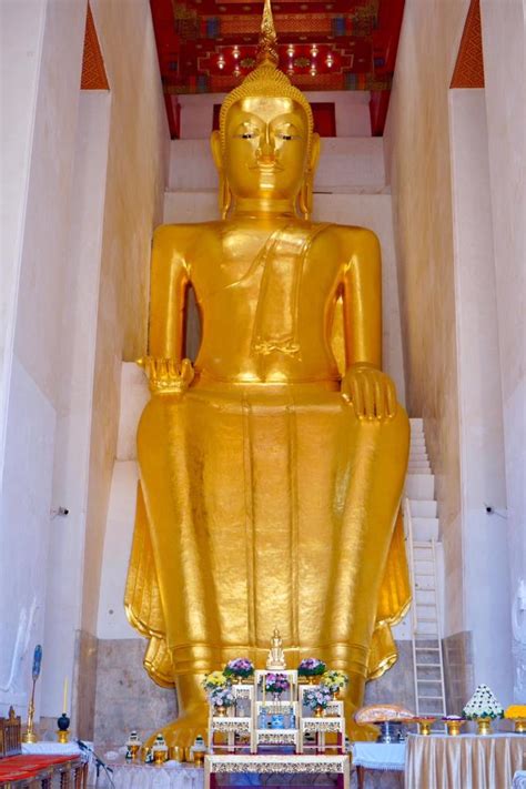 “หลวงพ่อโต วัดป่าเลไลยก์ฯ บูรณะเสร็จแล้ว เปิดวิหารให้ชาวพุทธเข้ากราบ