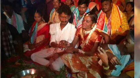 ക്ഷണക്കത്തിൽ രണ്ട് യുവതികളുടെ പേര് രണ്ട് പേർക്കും താലിചാർത്തി യുവാവ് വിവാഹത്തിന് മുൻപേ രണ്ട്