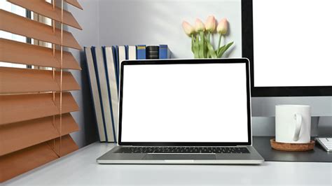 현대 홈 오피스의 흰색 테이블에 빈 화면으로 노트북 컴퓨터를 조롱 0명에 대한 스톡 사진 및 기타 이미지 0명 공란 광고 Istock