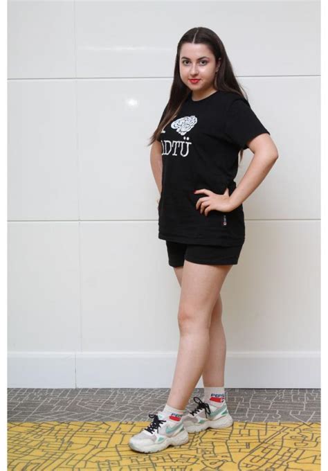 Model Ritim Akademi And Oyunculuk